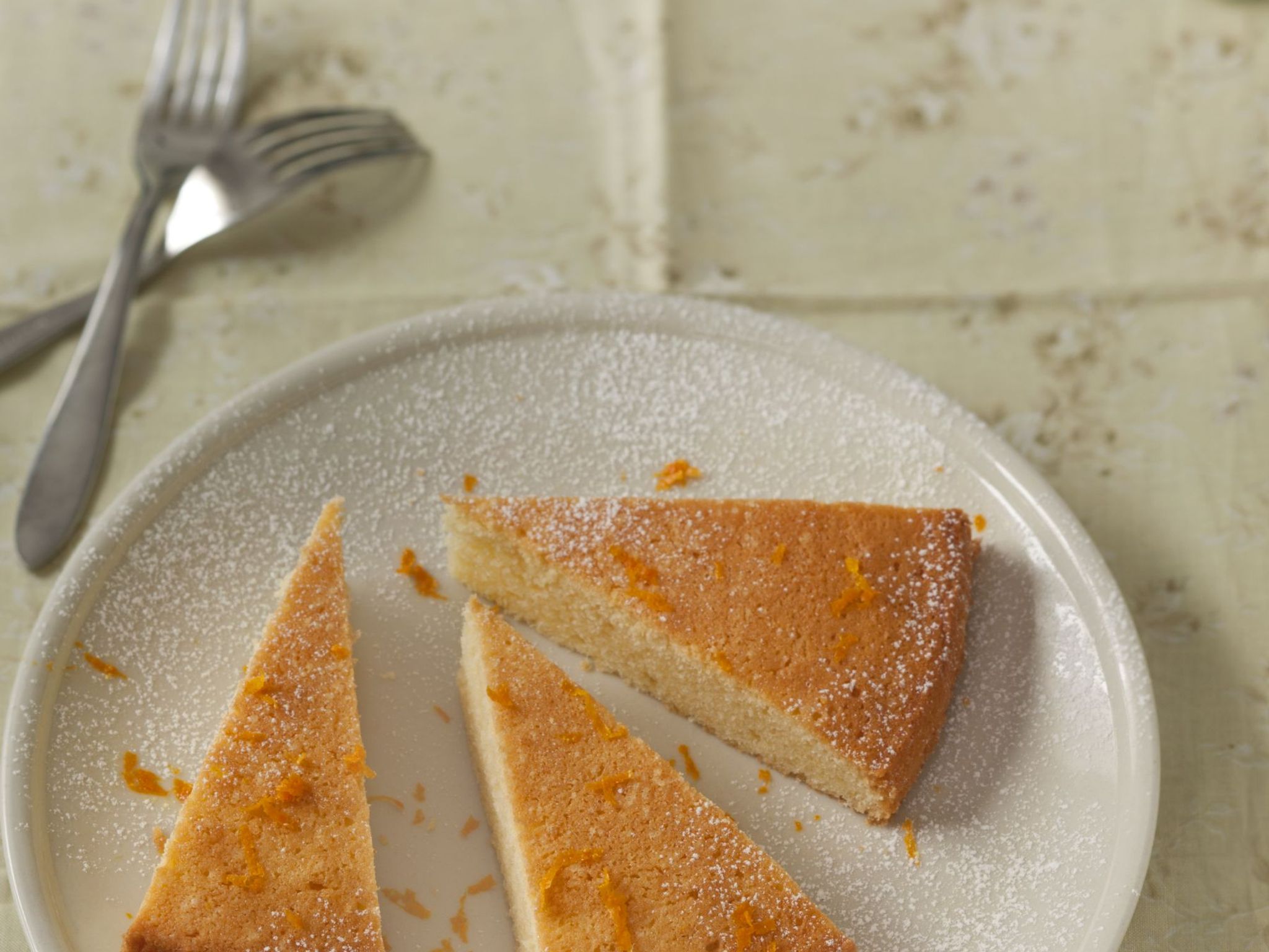 Gâteau au pastis : Recette de Gâteau au pastis - Marmiton