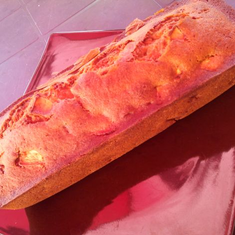 Cake aux pommes : Recette de Cake aux pommes - Marmiton