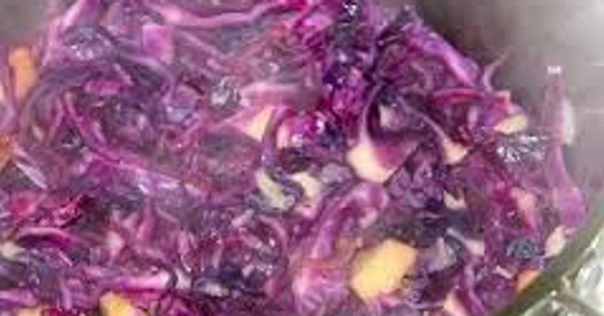 Choux rouge aux pommes et côte de porc (Belgique) : recette de Choux ...