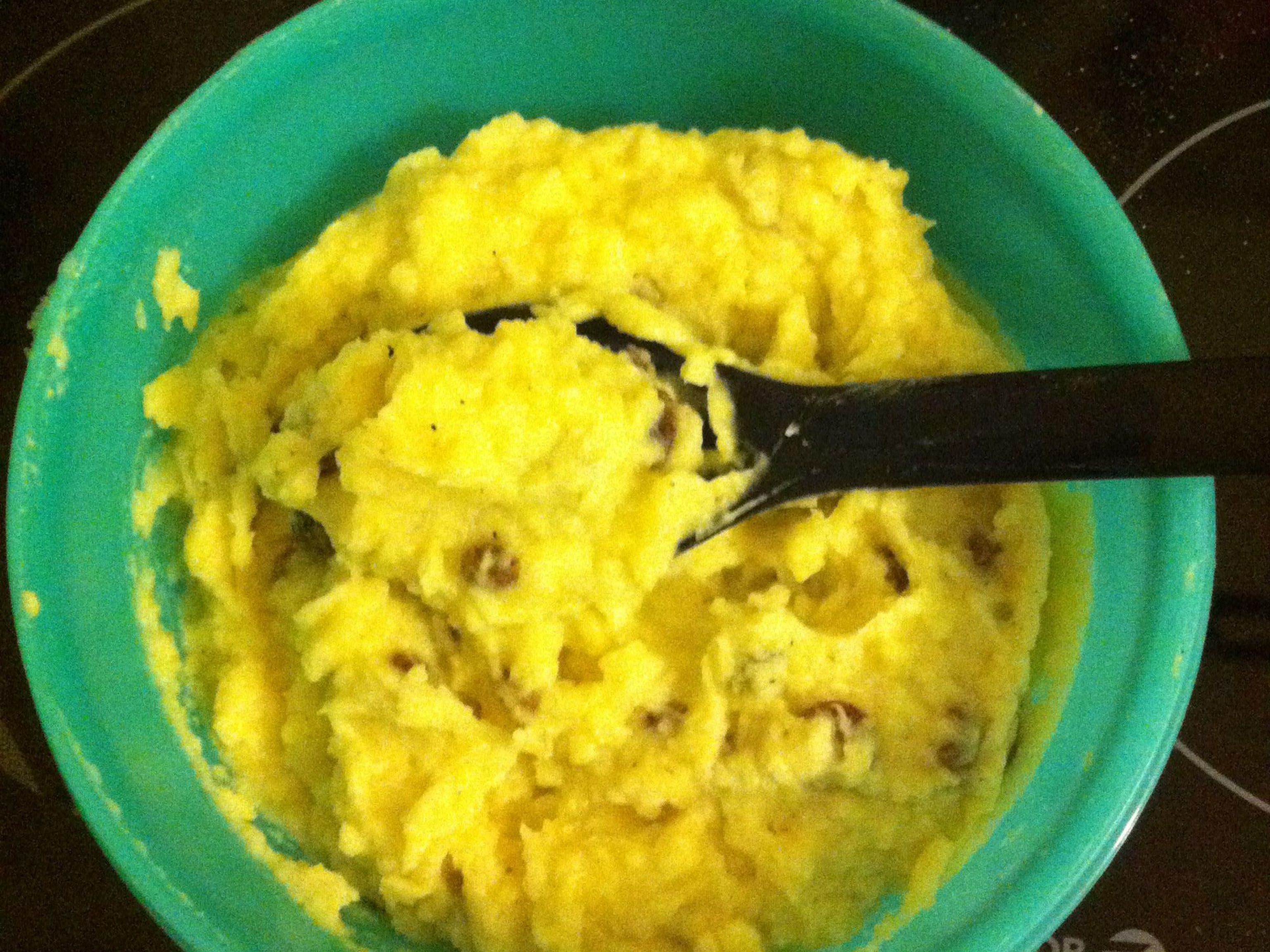 Purée de céleri-rave aux raisins épicés : Recette de Purée de céleri ...