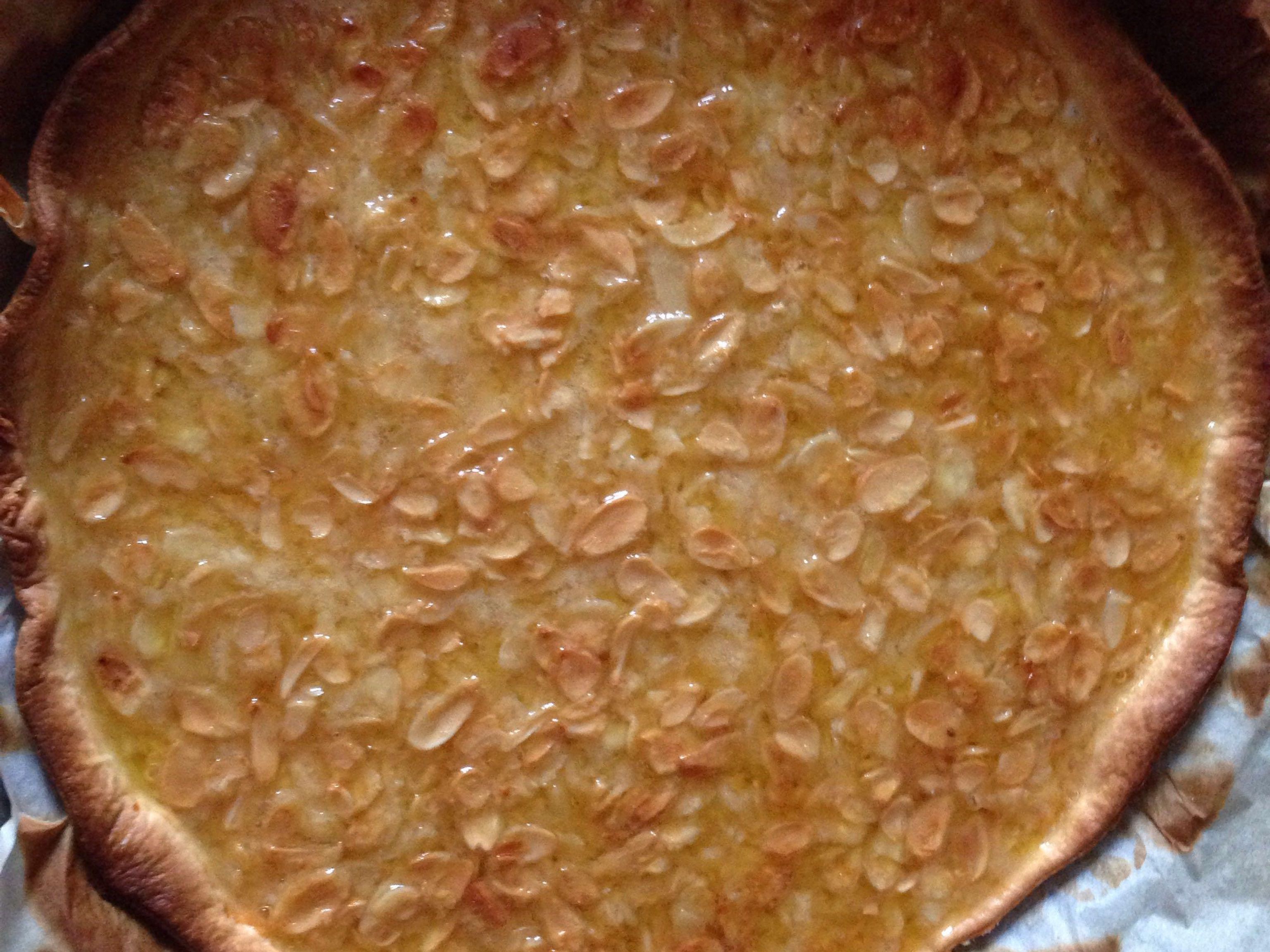 Tarte au miel et amandes! : Recette de Tarte au miel et amandes! - Marmiton