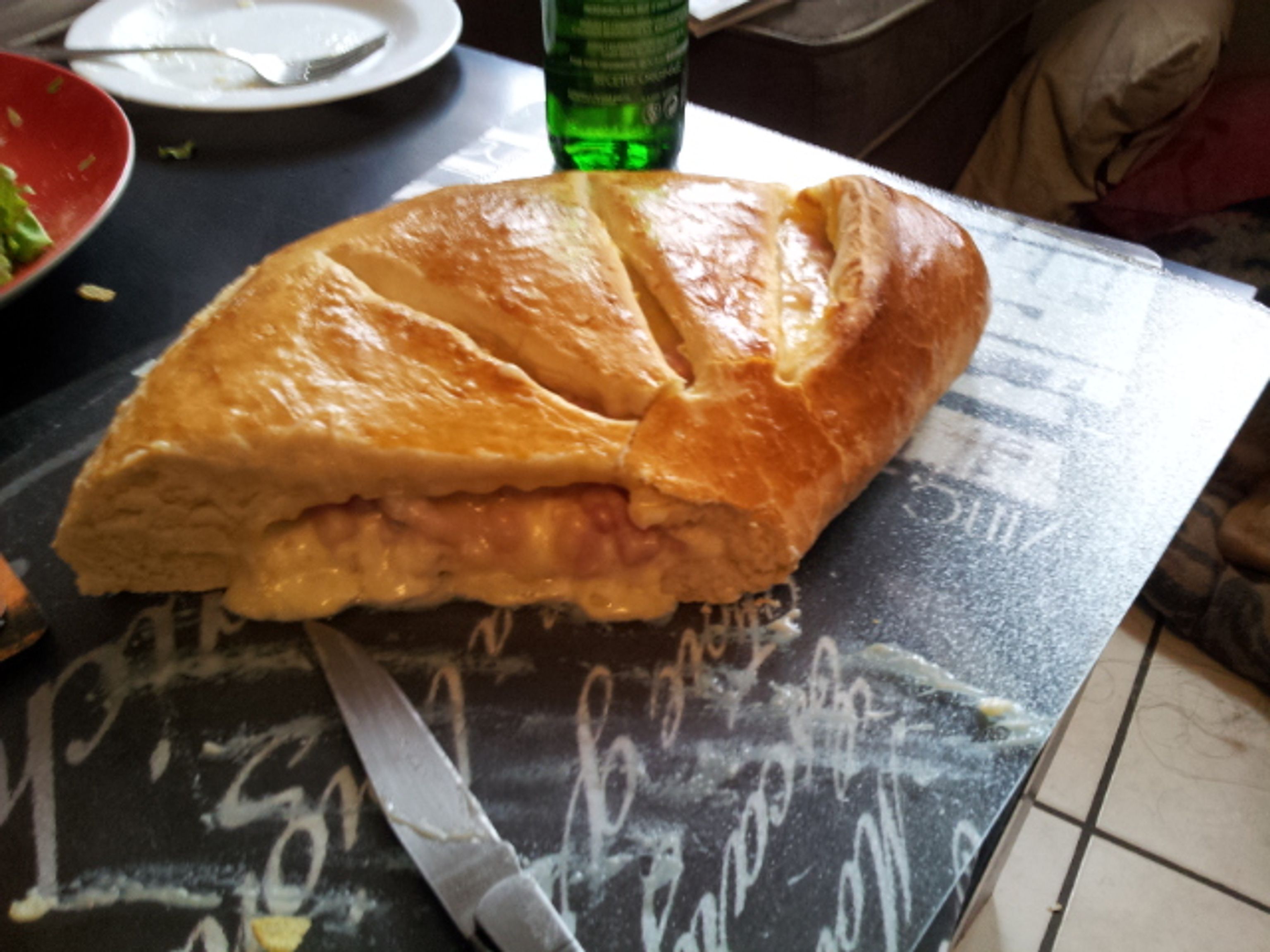 Fougasse au fromage et lardons : Recette de Fougasse au fromage et ...