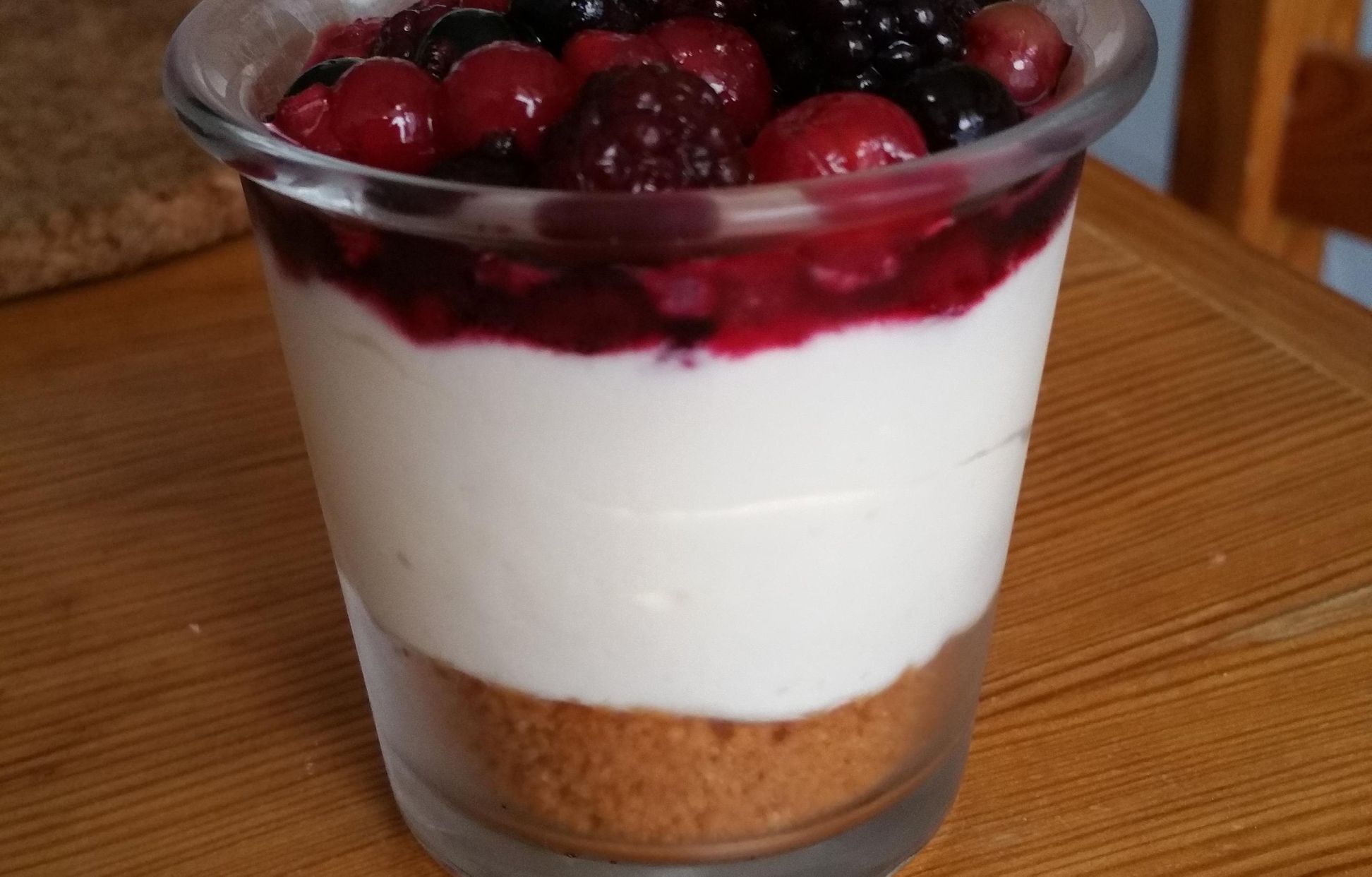 Tiramisu aux fruits rouges et spéculoos : Recette de Tiramisu aux ...