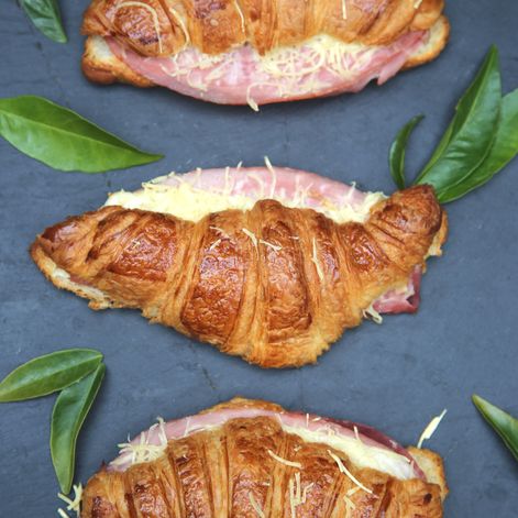 Croissant au jambon fromage : Recette de Croissant au jambon fromage - Marmiton