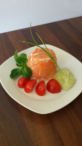 Terrine de saumon à l'avocat : Recette de Terrine de saumon à l'avocat ...
