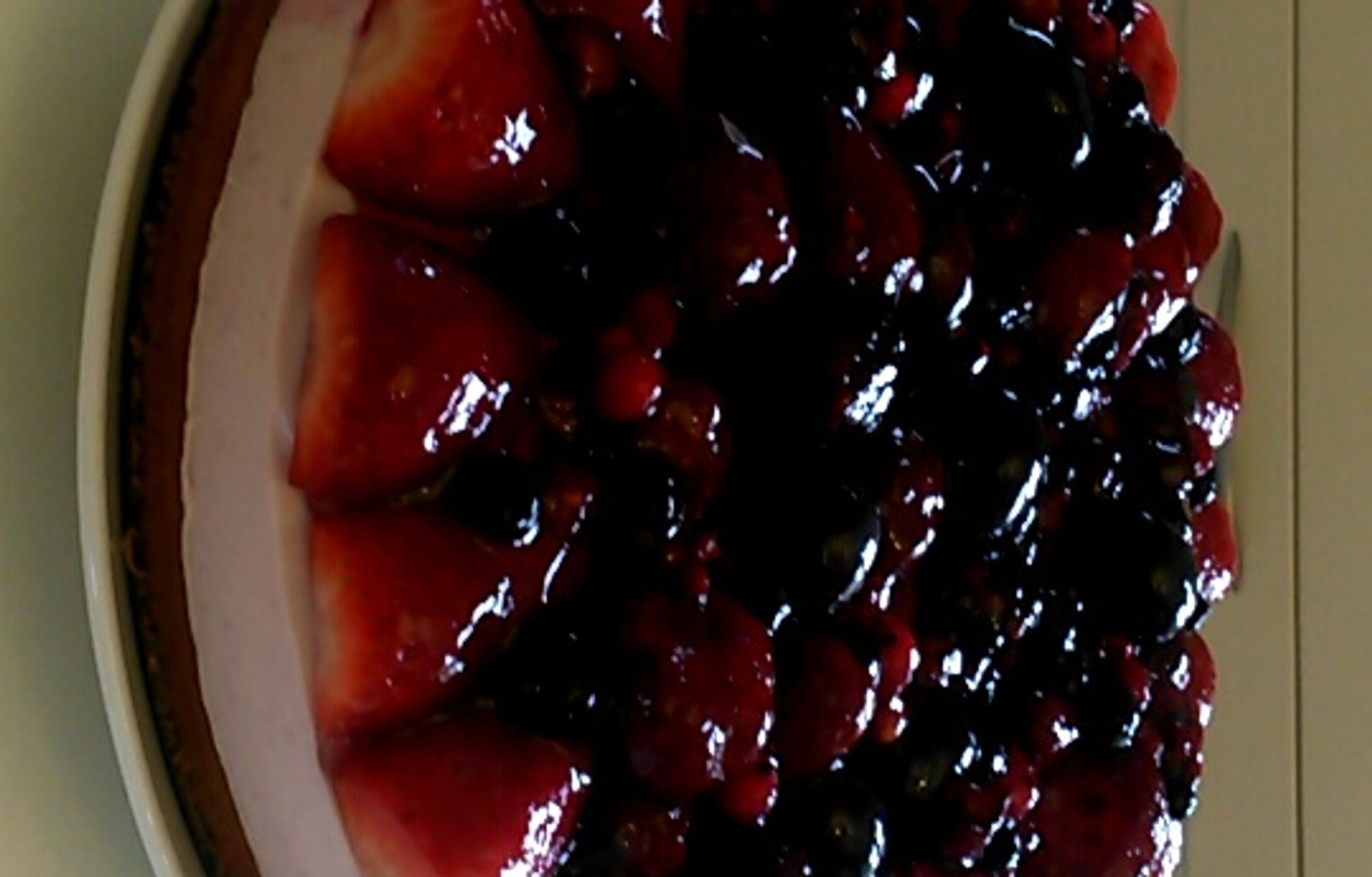 Gâteau aux fruits rouges : Recette de Gâteau aux fruits rouges - Marmiton
