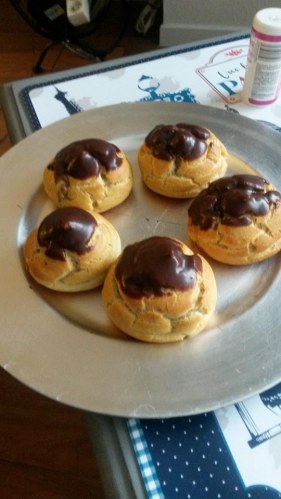 Glaçage au chocolat pour éclairs : Recette de Glaçage au chocolat pour ...