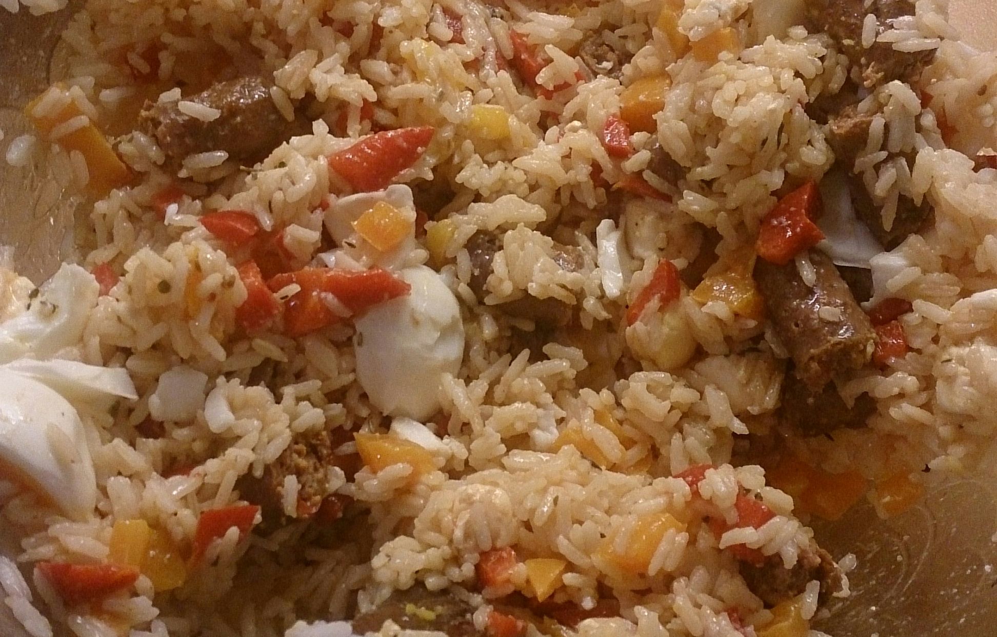 Salade de merguez, riz, feta et poivrons : Recette de Salade de merguez ...