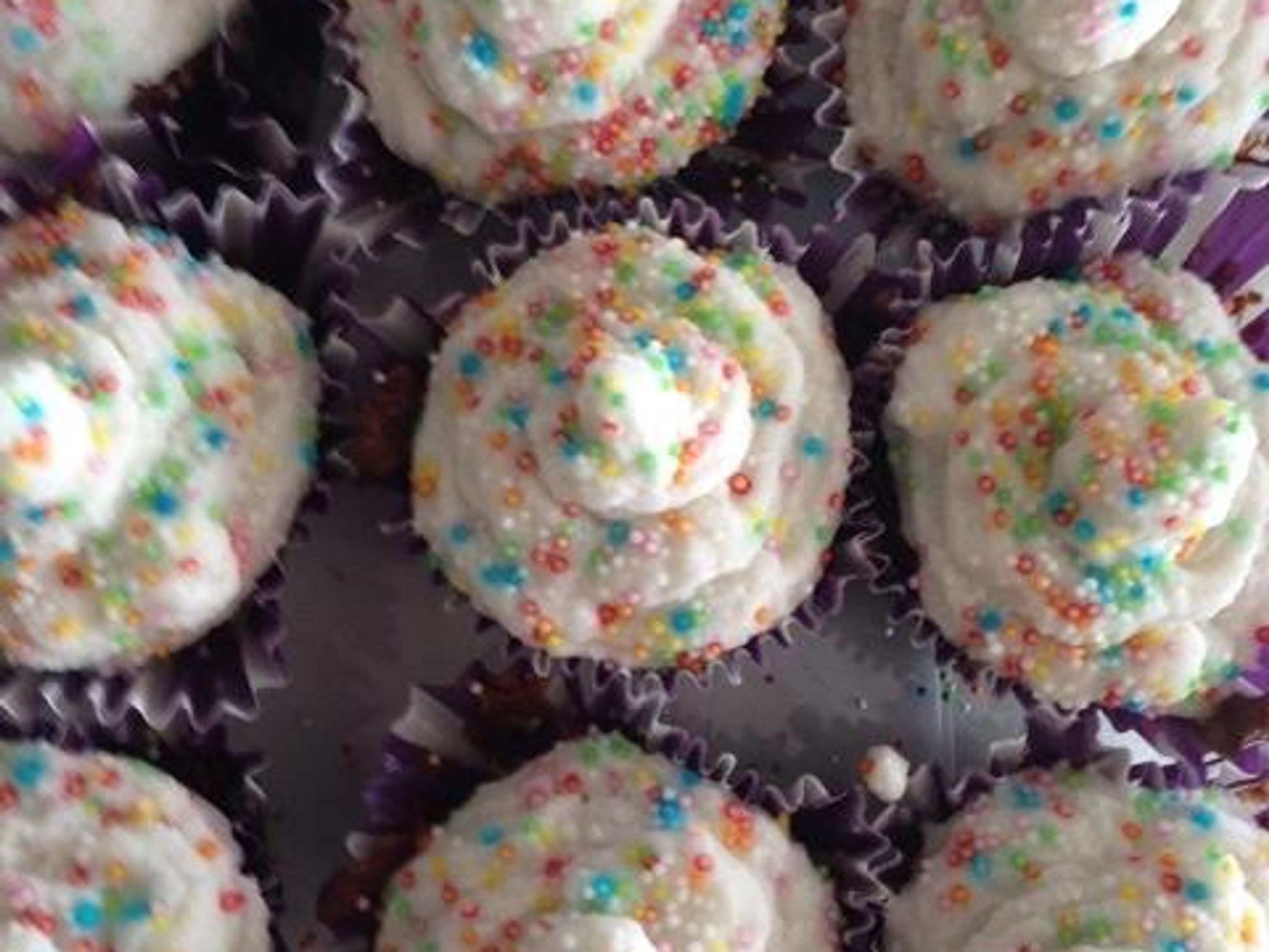 Cupcakes vegan sans lait ni oeufs : Recette de Cupcakes vegan sans lait ...