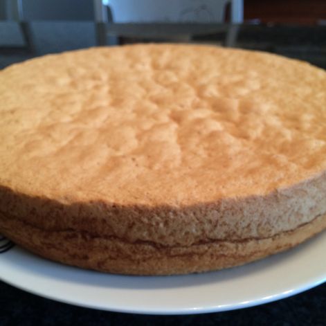 Gâteau de Savoie facile : Recette de Gâteau de Savoie facile - Marmiton