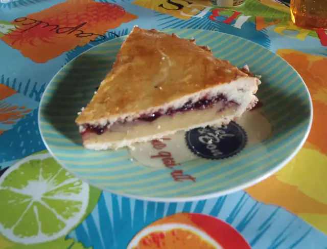 Gâteau basque à la cerise noire : recette de Gâteau basque à la cerise ...