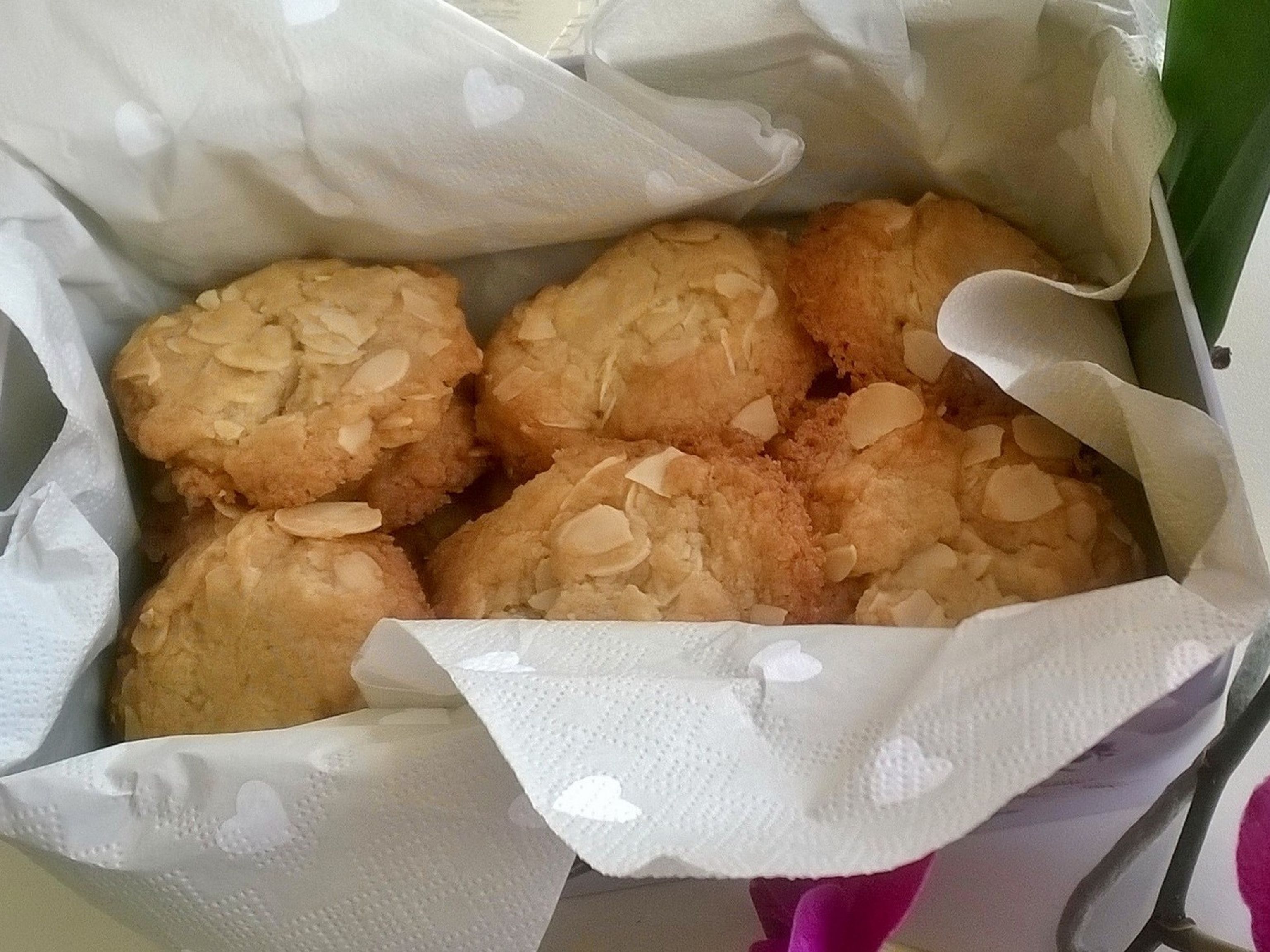 Biscuits au miel et aux amandes : Recette de Biscuits au miel et aux ...