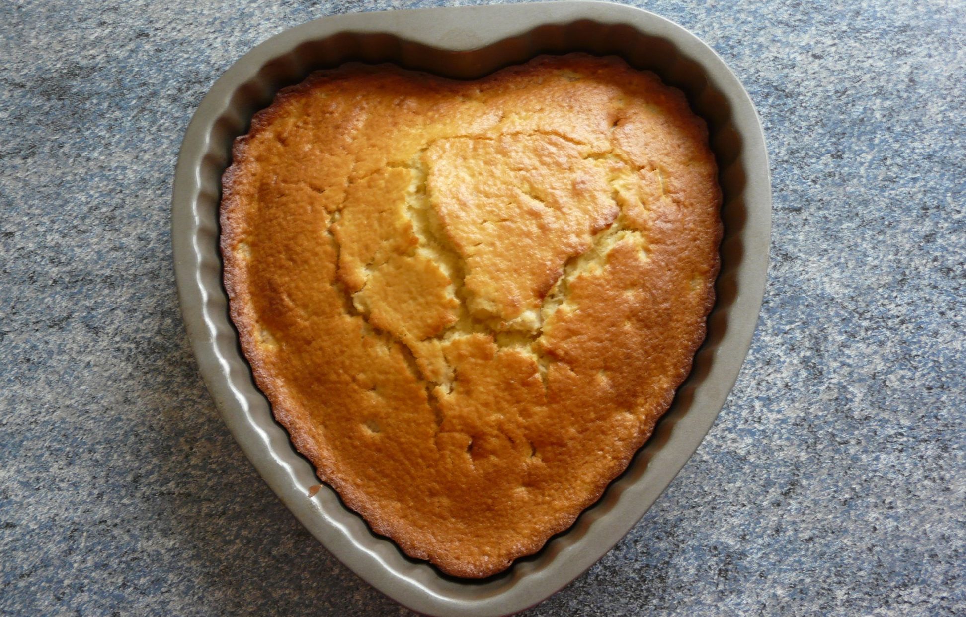 Cake moelleux rapide : Recette de Cake moelleux rapide - Marmiton