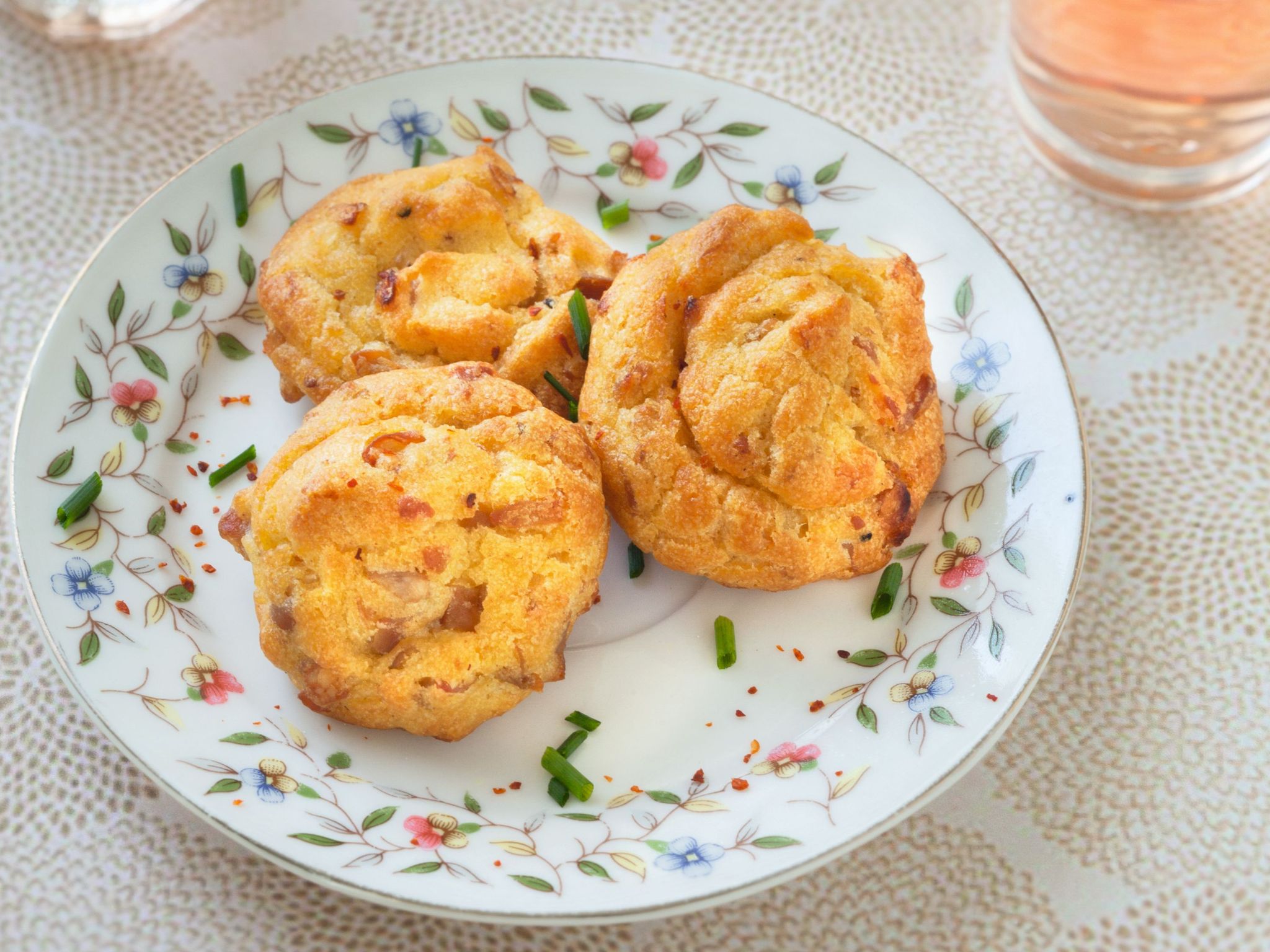 gougère à l'andouillette : Recette de gougère à l'andouillette - Marmiton