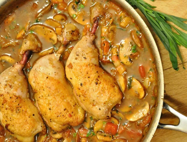Poulet rôti chasseur au romarin (cocotte) : recette de Poulet rôti ...