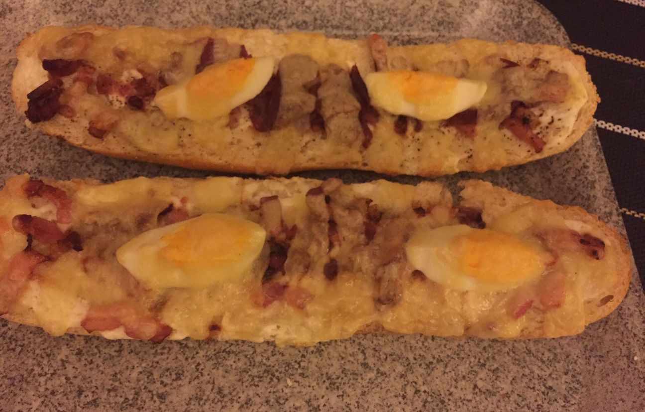 Baguettes farcies lardons et cantal : Recette de Baguettes farcies ...