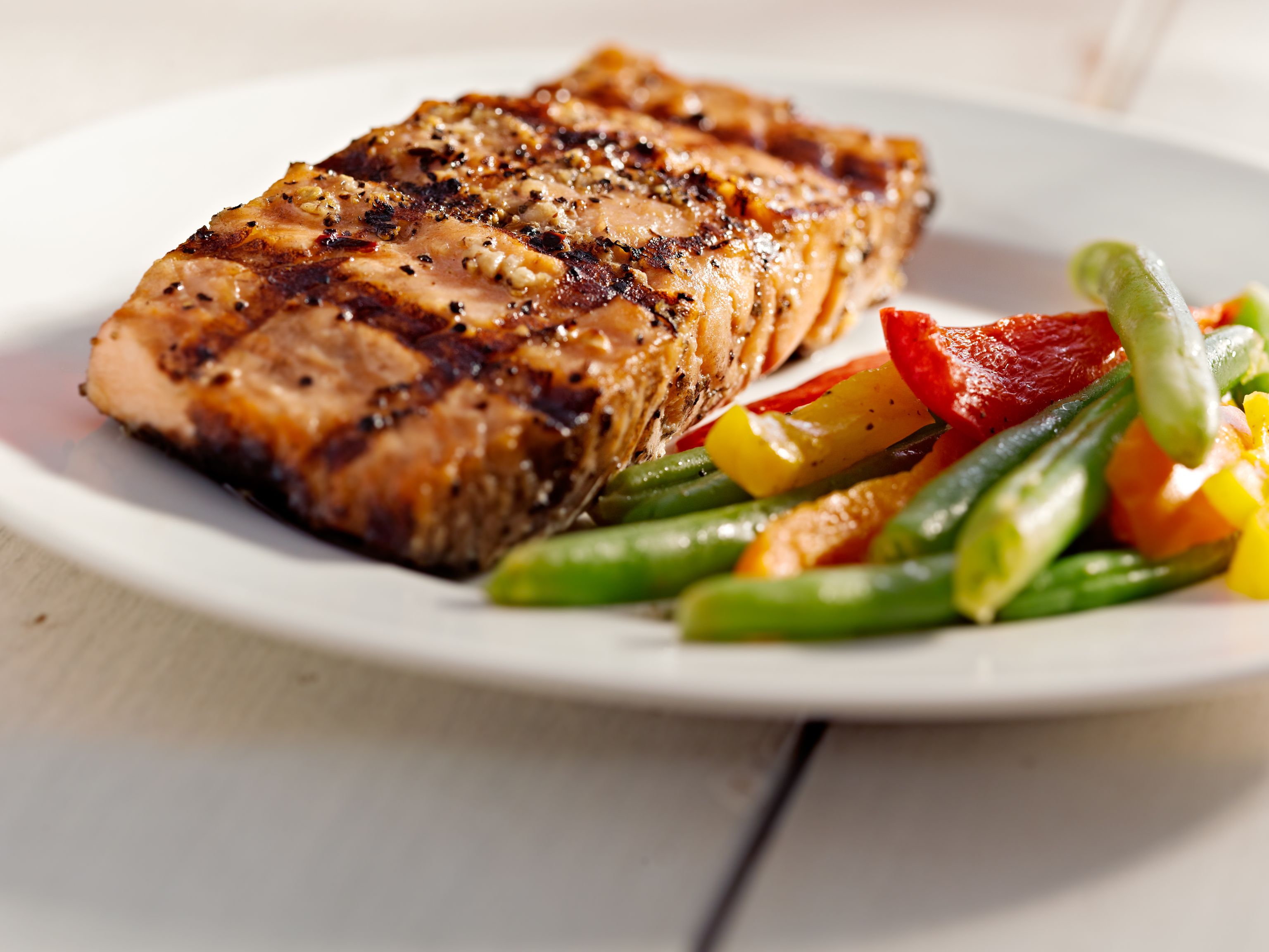 Saumon grillé facile : Recette de Saumon grillé facile - Marmiton