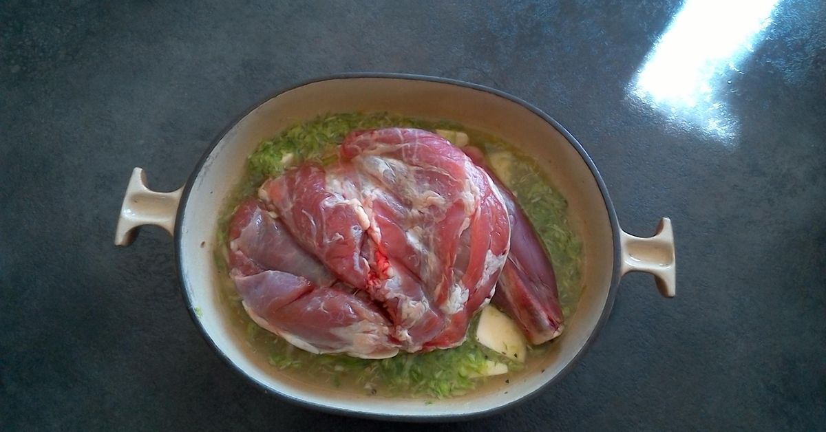 Chevreau à l'ail vert : recette de Chevreau à l'ail vert