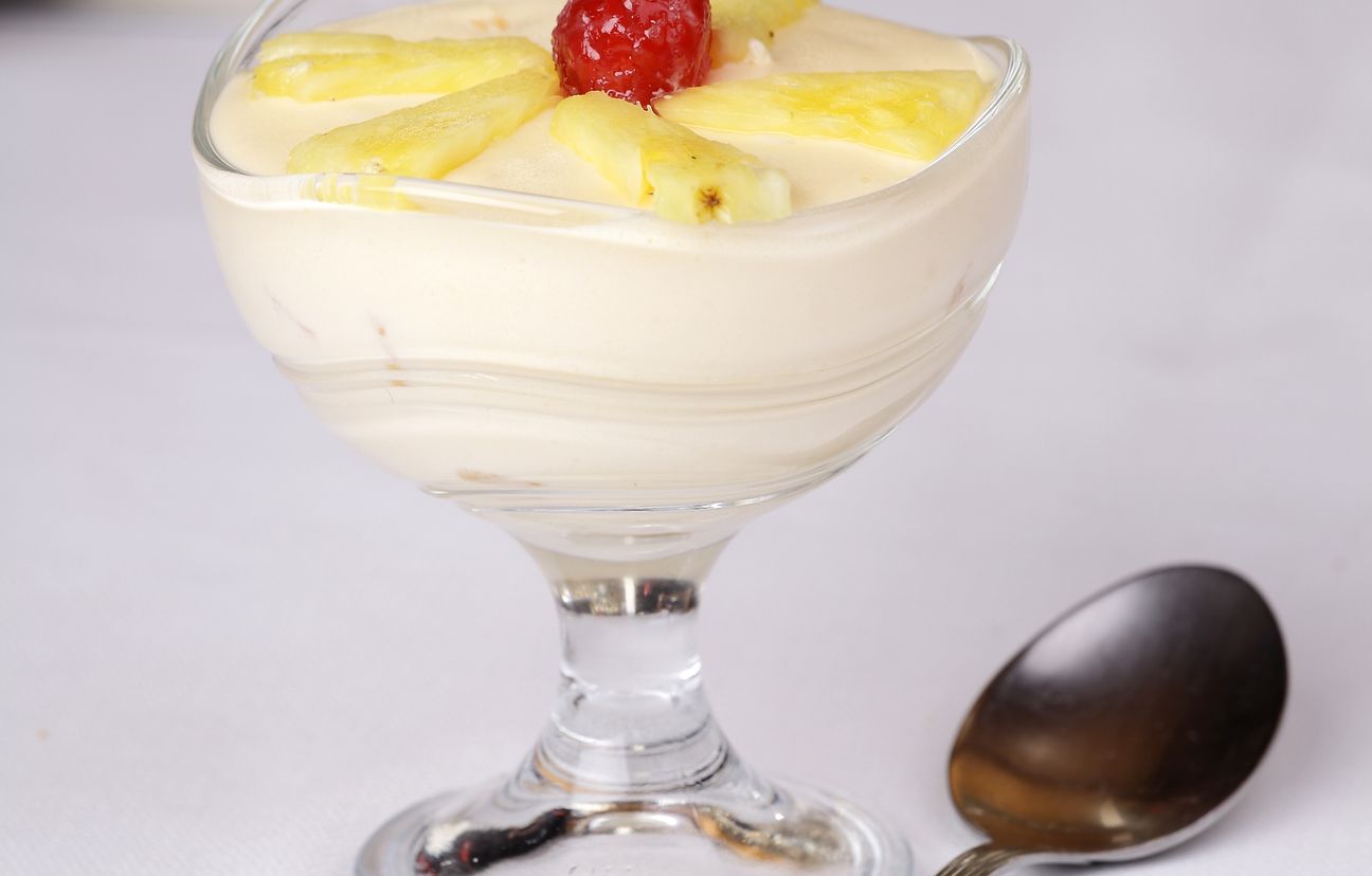 Mousse à l'ananas et au rhum : Recette de Mousse à l'ananas et au rhum ...