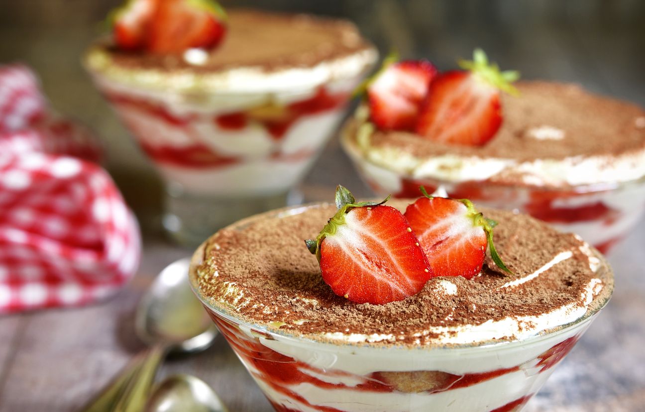 Tiramisu au chocolat et aux fraises : Recette de Tiramisu au chocolat ...