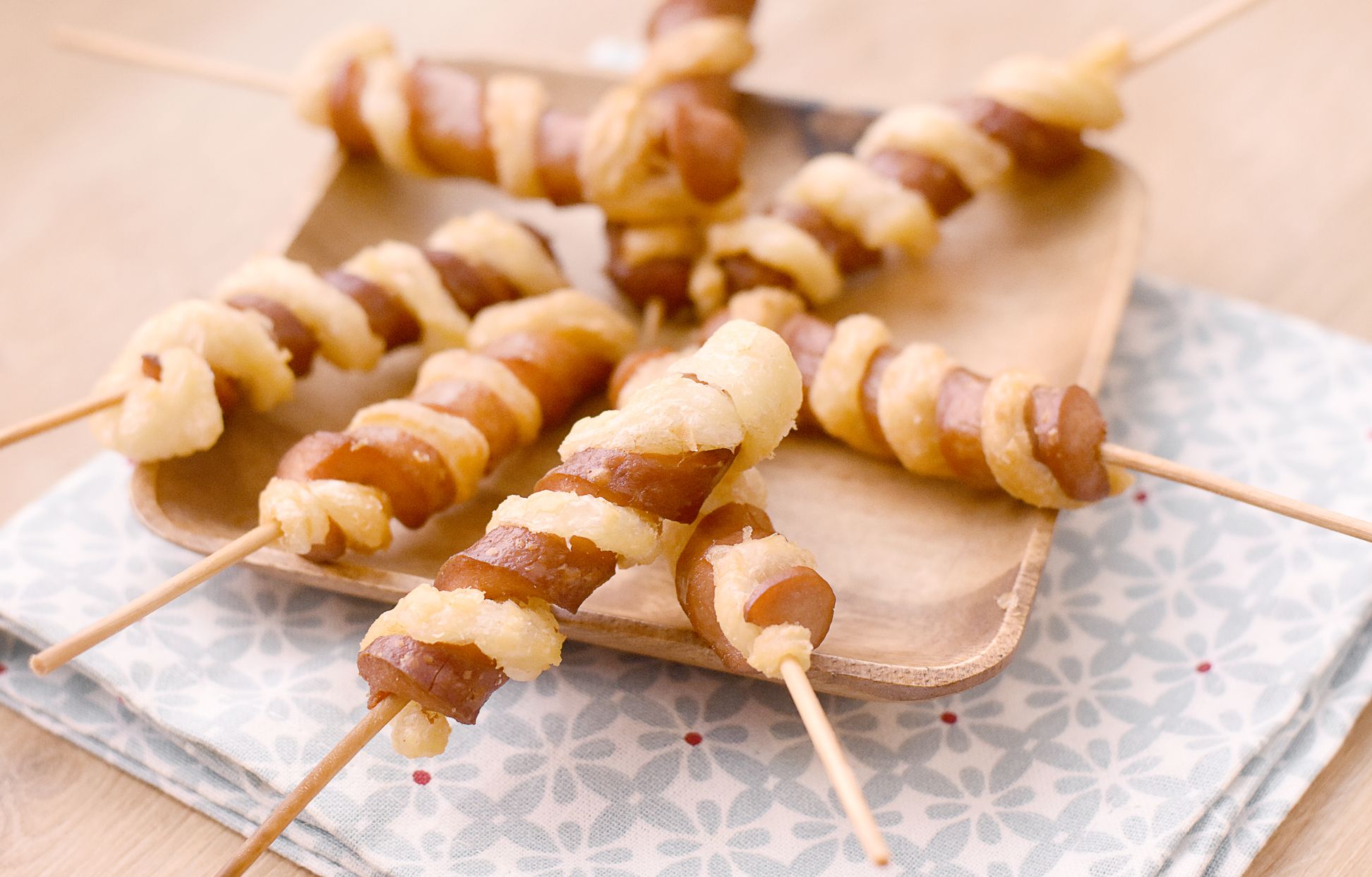 Brochettes de knackis feuilletées : Recette de Brochettes de knackis ...