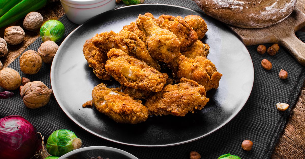 Ailerons de poulet marinés et pannés : recette de Ailerons de poulet ...