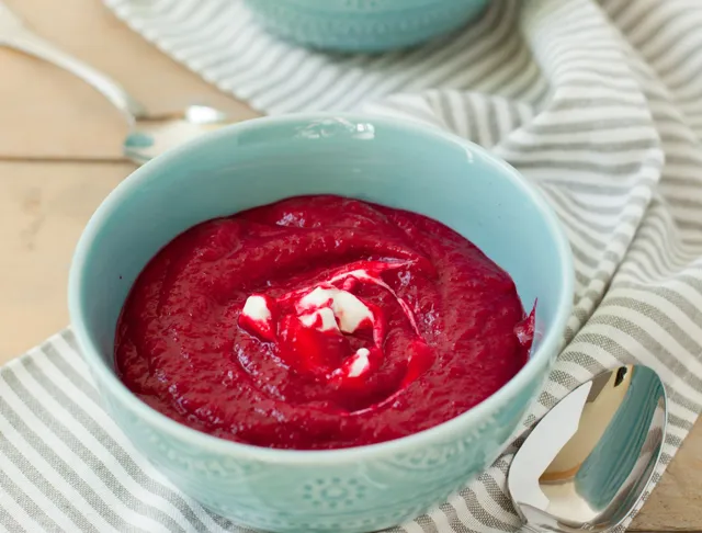 Potage de betteraves rouges : recette de Potage de betteraves rouges