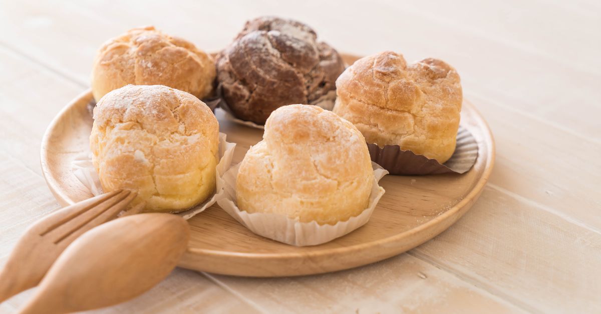 Petits choux à la crème de café : recette de Petits choux à la crème de ...