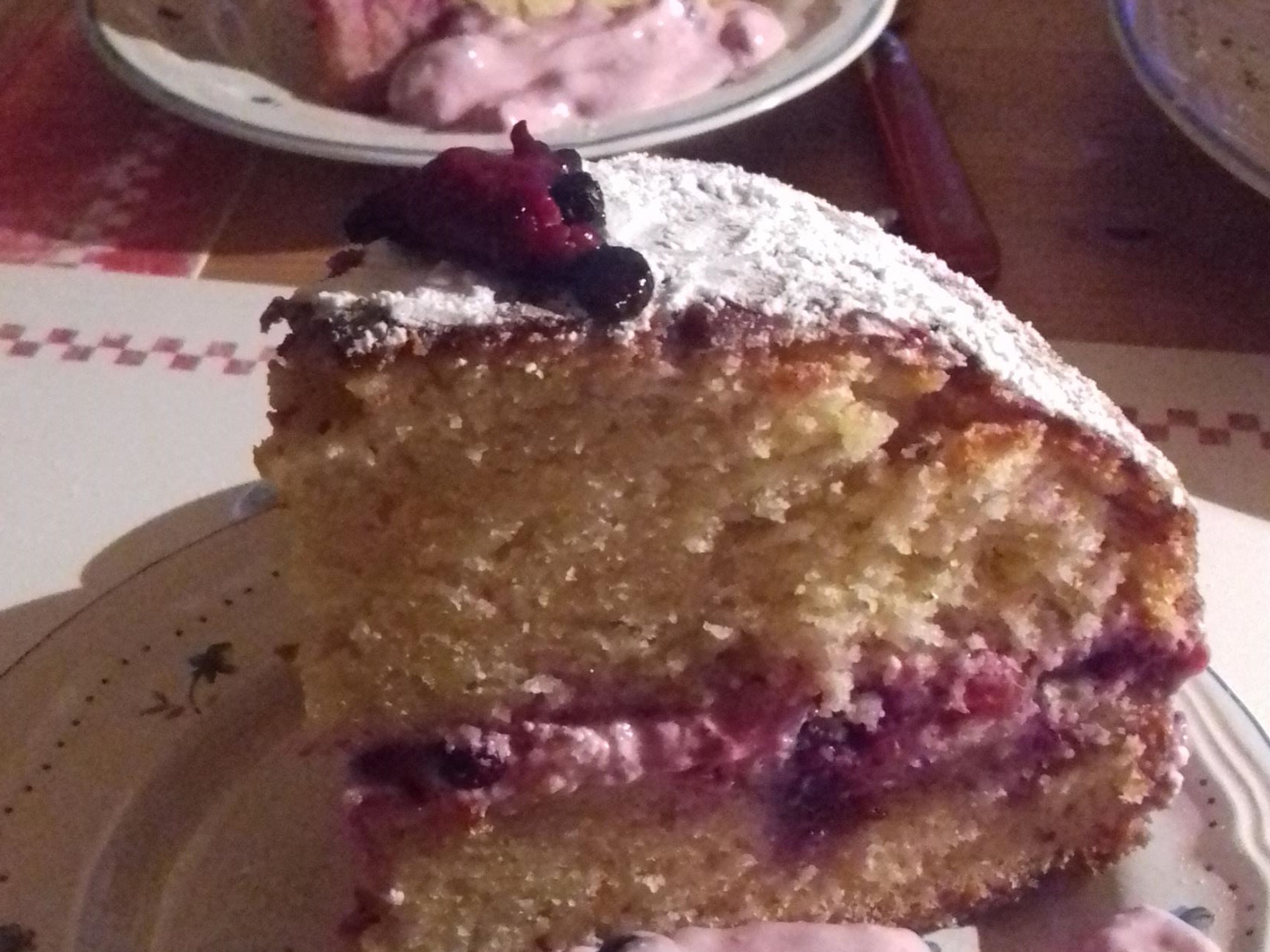 Gâteau au yaourt, fromage blanc et fruits rouges : Recette de Gâteau au ...