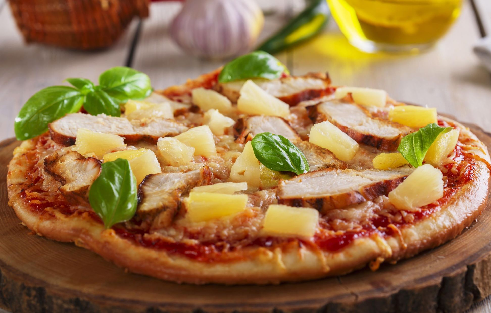 Pizza hawaïenne : Recette de Pizza hawaïenne - Marmiton