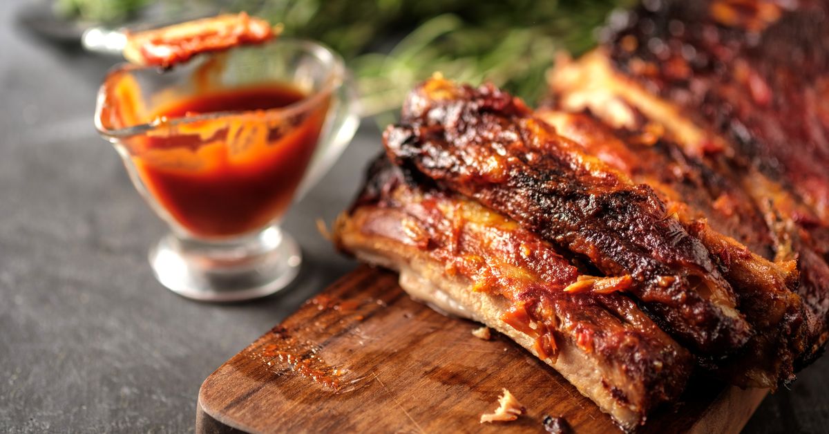 Plat de côtes de porc grillé : recette de Plat de côtes de porc grillé