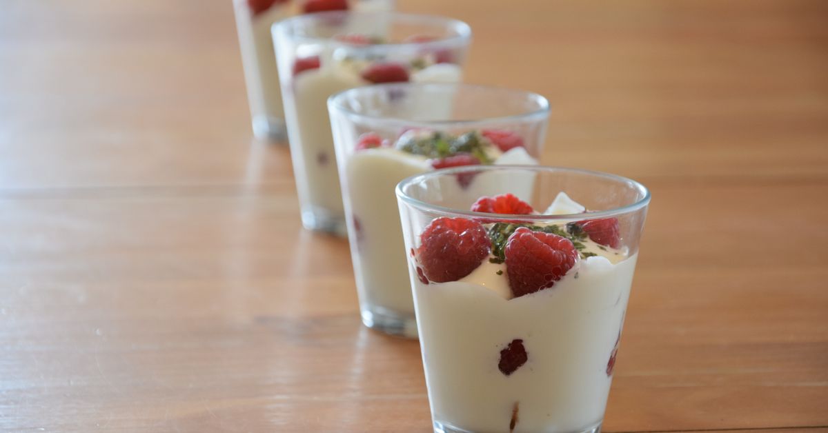Verrine à la Framboise sur crème vanille-citron : recette de Verrine à ...
