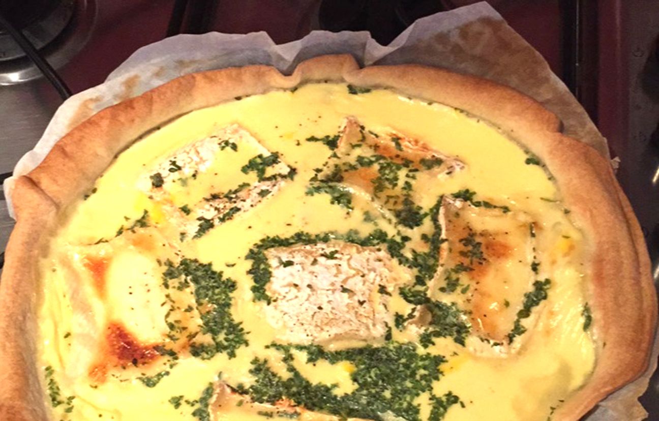 Quiche au chaource : Recette de Quiche au chaource - Marmiton