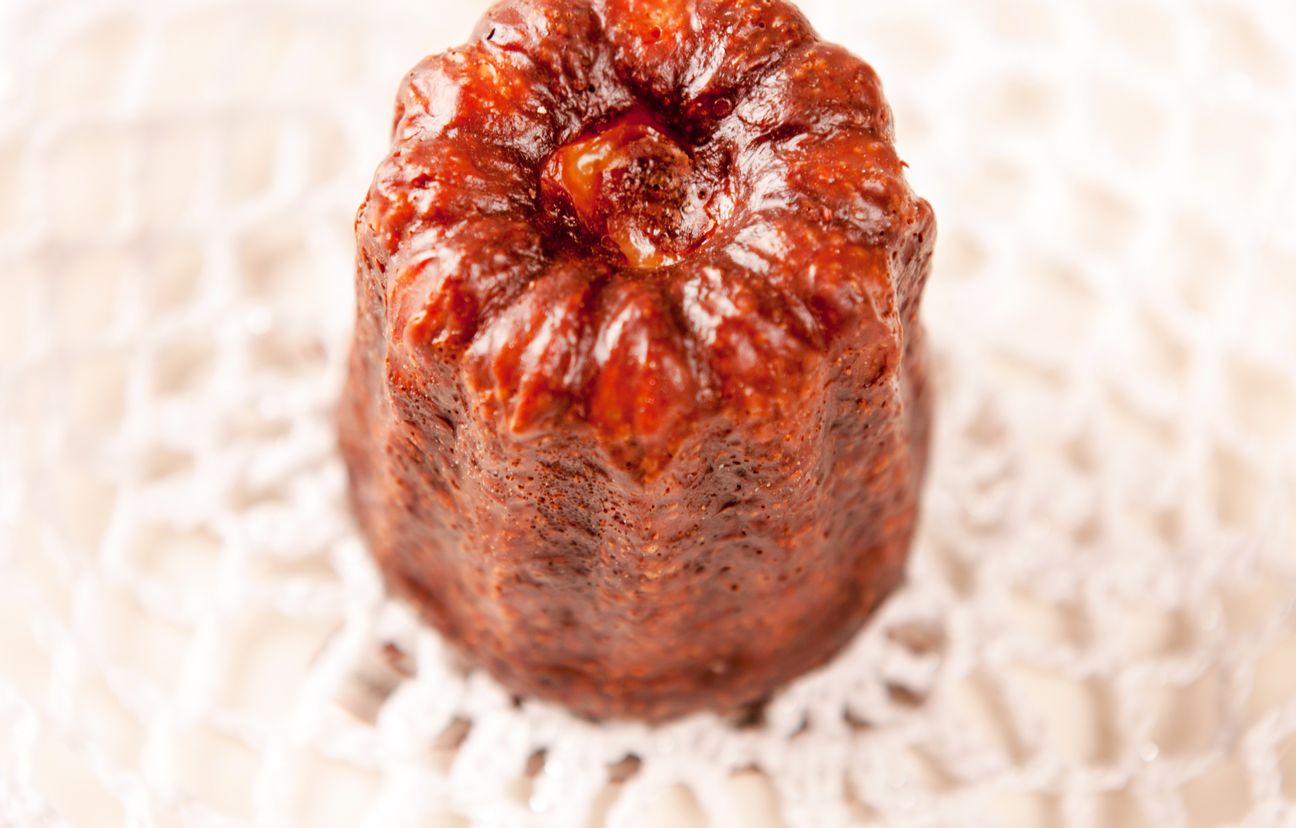 Cannelés de Bordeaux : Recette de Cannelés de Bordeaux - Marmiton