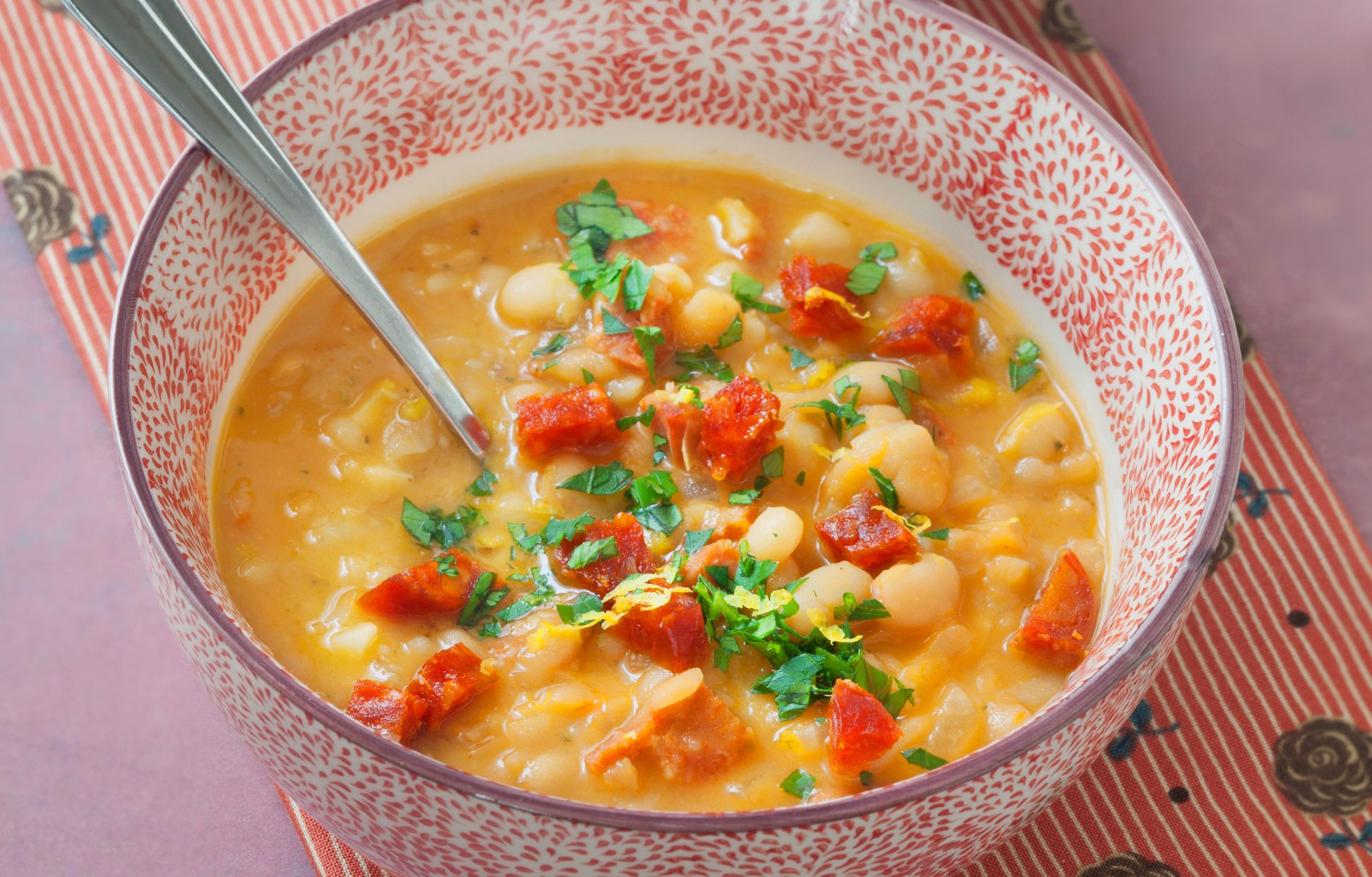 Soupe haricots blancs chorizo : Recette de Soupe haricots blancs ...