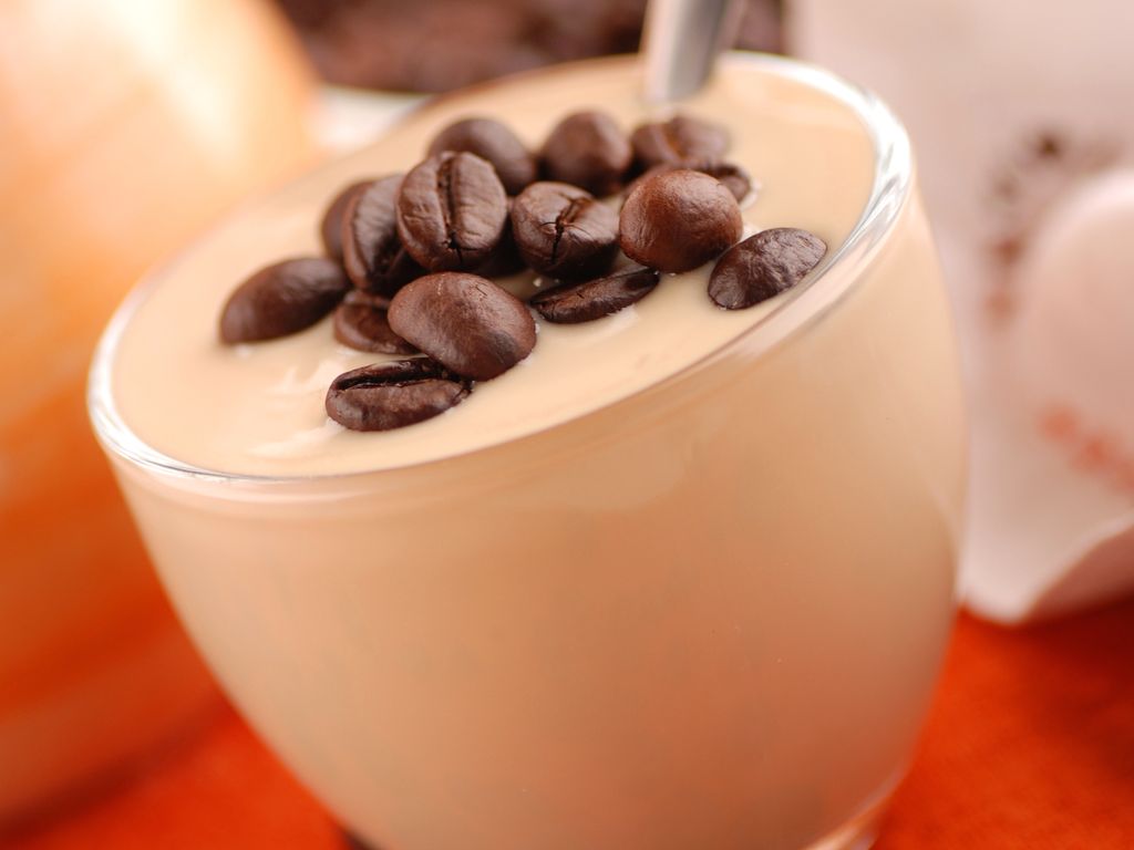 Yaourt maison au café : Recette de Yaourt maison au café