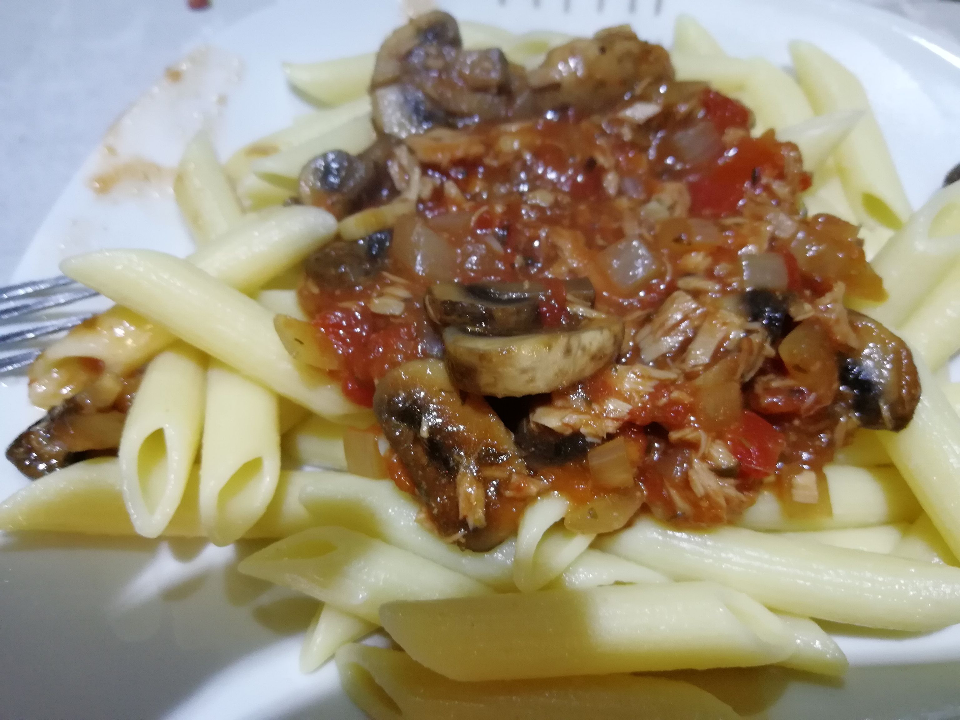 Sauce au thon et champignons : Recette de Sauce au thon et champignons ...