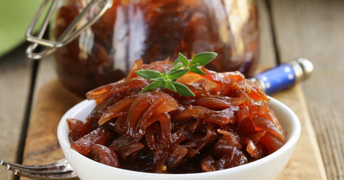 Confit d'oignons express : recette de Confit d'oignons express