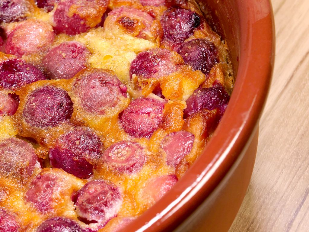 Clafoutis aux cerises express : Recette de Clafoutis aux cerises ...