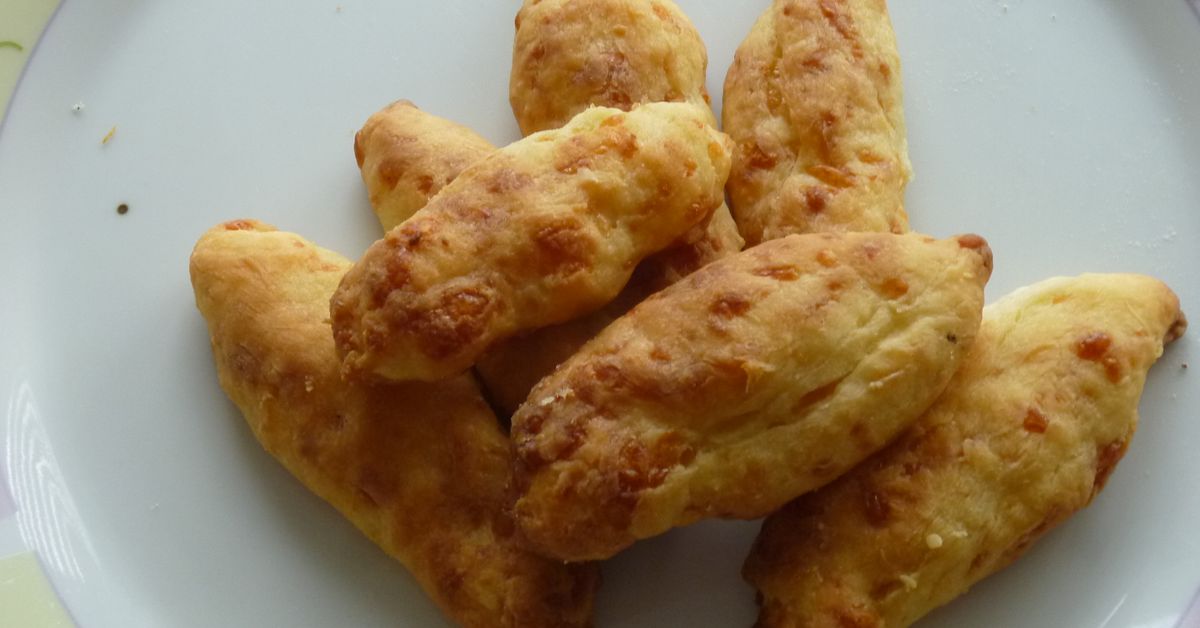 Allumettes au fromage et petits suisses : recette de Allumettes au ...