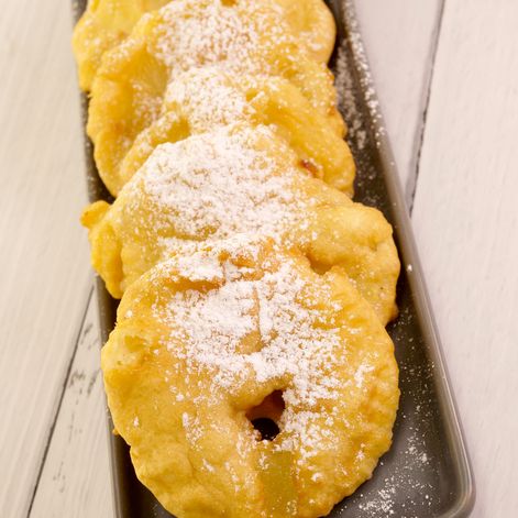 Beignets aux pommes très faciles : Recette de Beignets aux pommes très ...