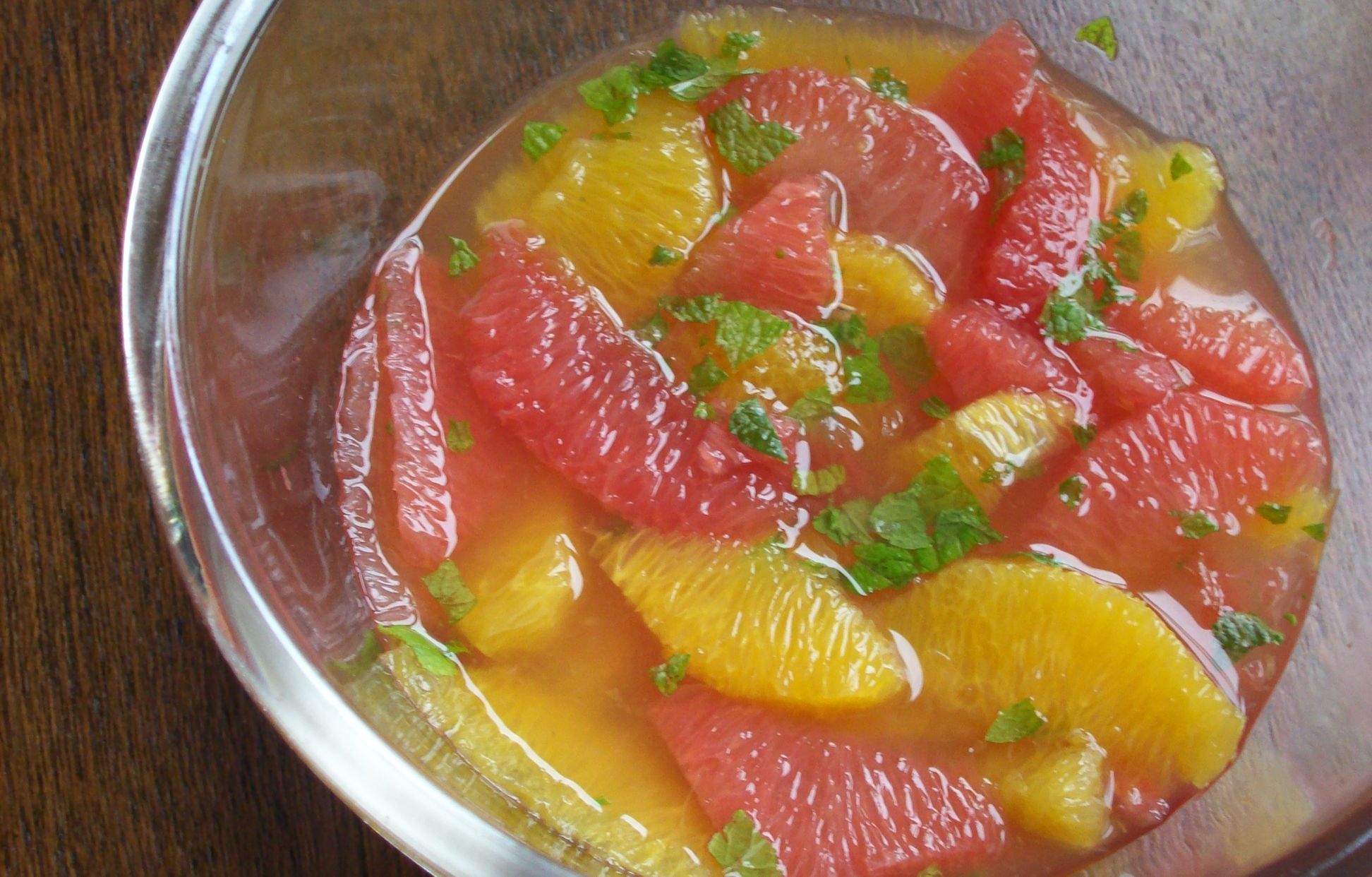 Salade de pamplemousse à la menthe : Recette de Salade de pamplemousse ...