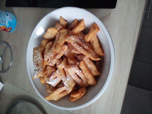 Beignets de carnaval de Micheline : Recette de Beignets de carnaval de ...