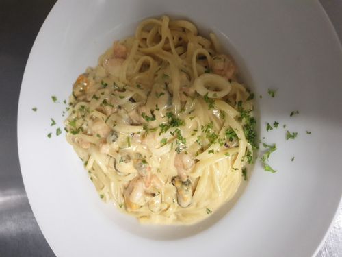 Pâtes aux fruits de mer simples : Recette de Pâtes aux fruits de mer ...