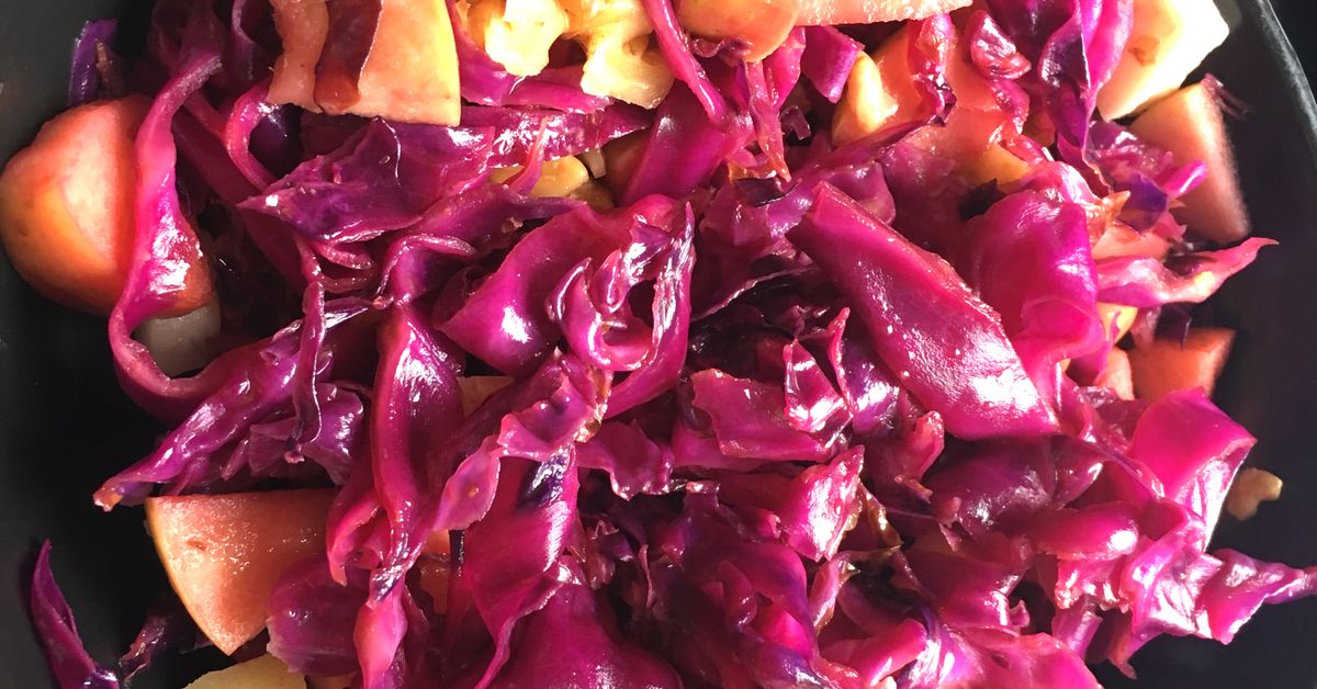 Chou rouge cuit aux pommes : recette de Chou rouge cuit aux pommes