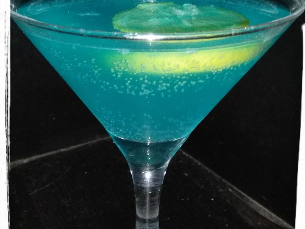 Cocktail blue : Recette de Cocktail blue