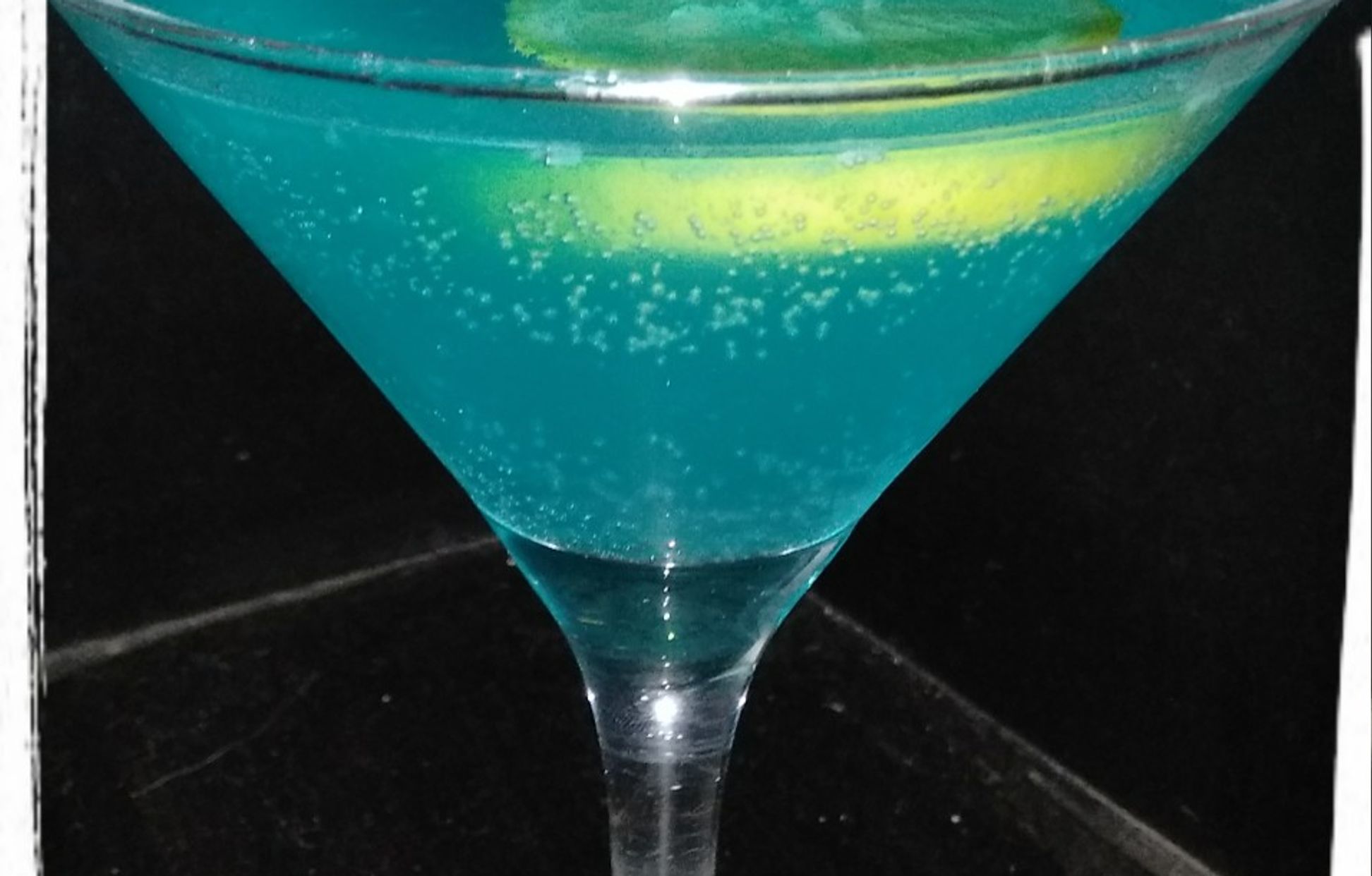 Cocktail blue : Recette de Cocktail blue - Marmiton
