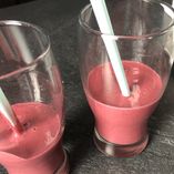 Smoothie aux fruits rouges : Recette de Smoothie aux fruits rouges ...