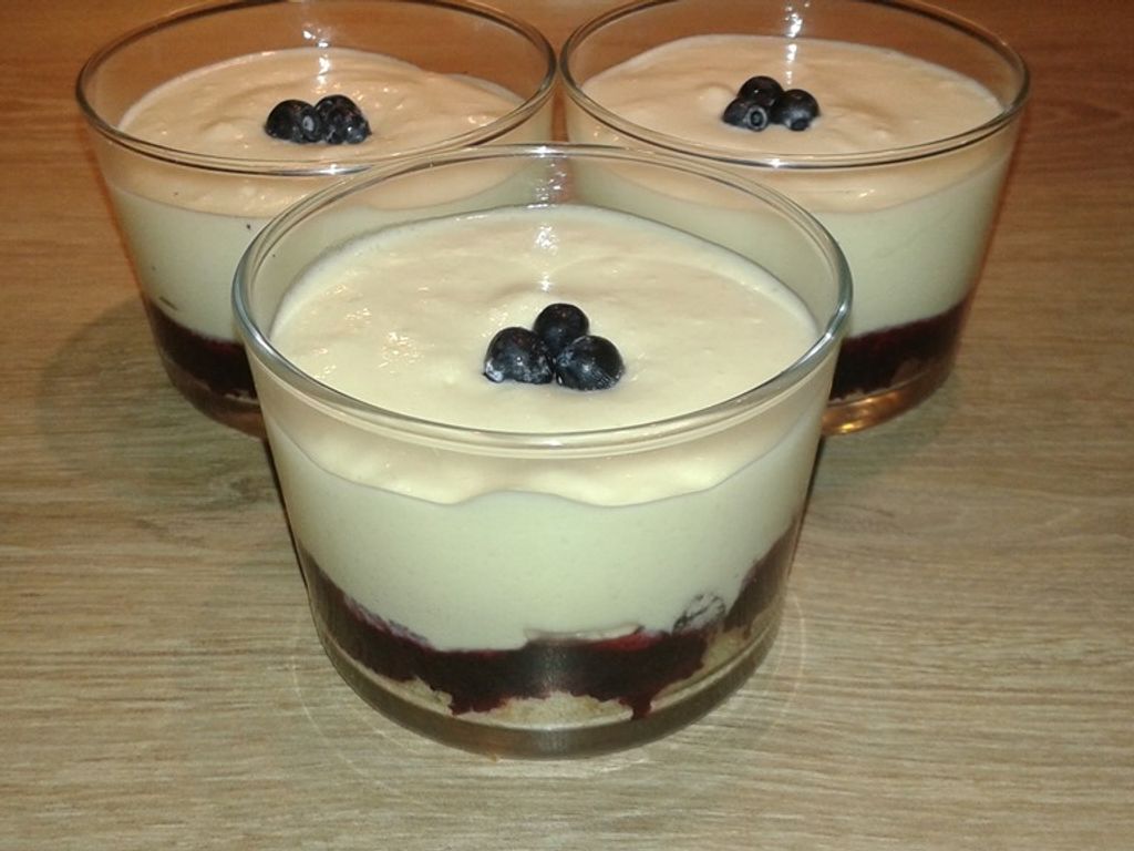 Verrine de tiramisu aux myrtilles : Recette de Verrine de tiramisu aux ...