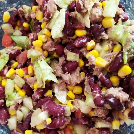 Salade mexicaine et sa vinaigrette épicée : Recette de Salade mexicaine ...